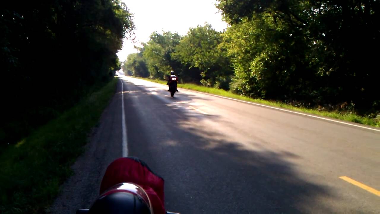 Paul wheelie'ing the VFR750 - YouTube