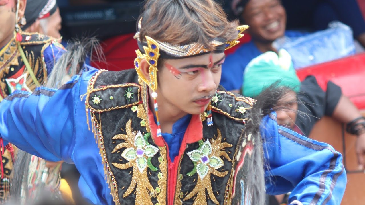TARI SENTEREWE PUTRA - MENAK SOPAL - KM. 6 WONO AGUNG - 1 SEPTEMBER ...