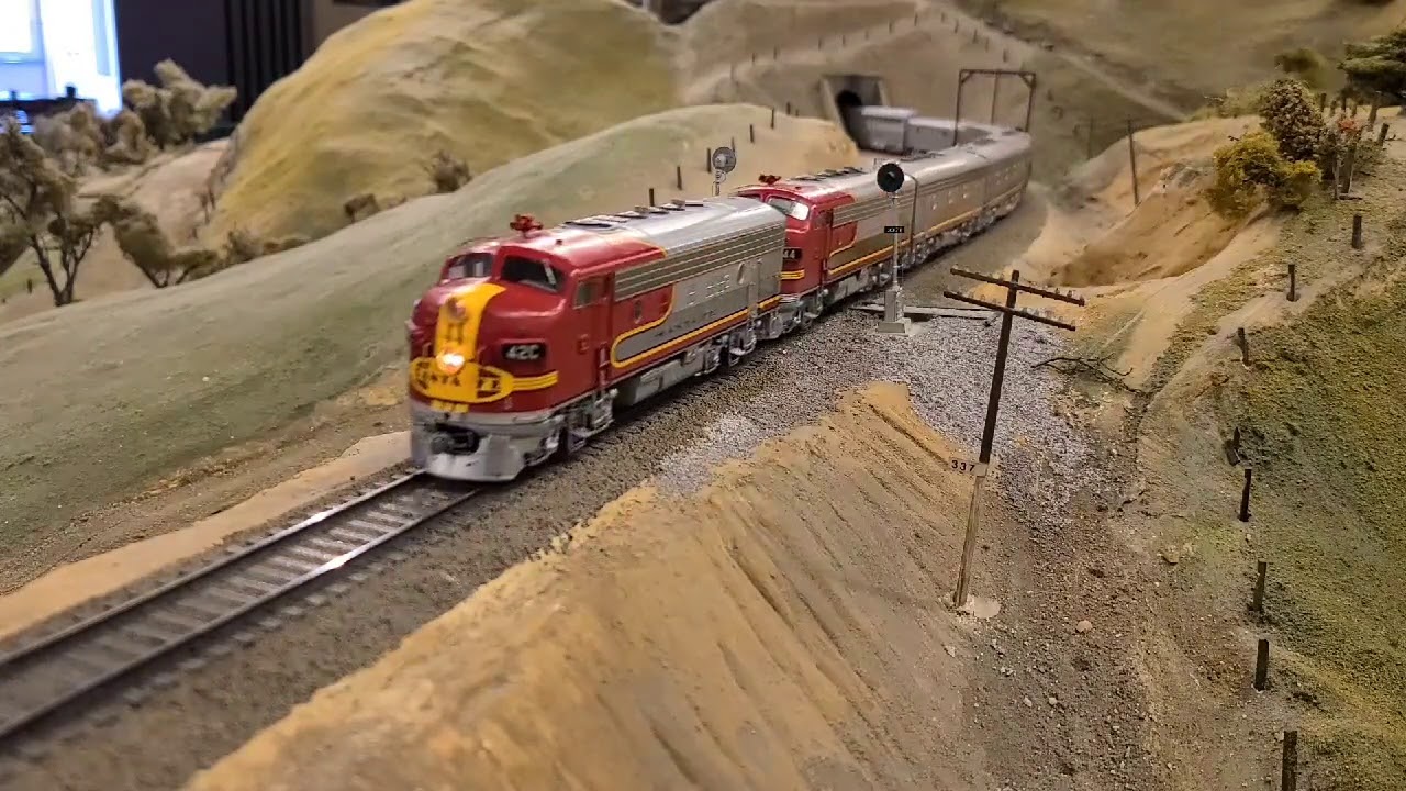 Santa Fe San Francisco Chief Train No. 2 - La Mesa Mode Railroad Club ...