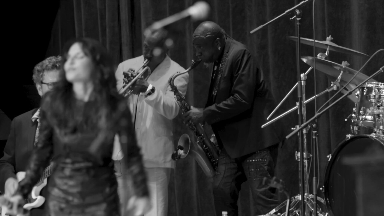 SUSAN CALLOWAY "So You Wanna Be a Rock 'n Roll Star" - YouTube