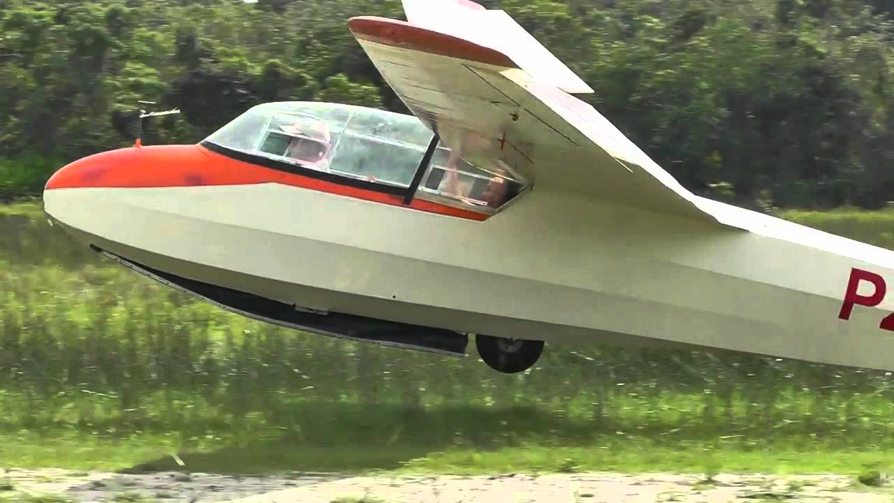 Fancy and ground effect landings in a glider - YouTube