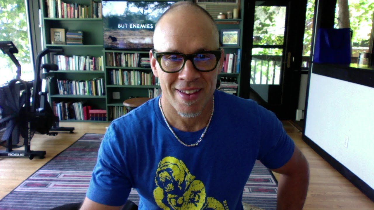 Jon Hinds - 4 Steps to Stay Strong at Home! - YouTube