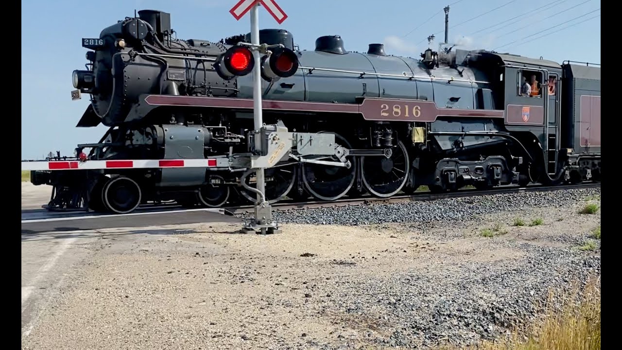 A train and a lonely Coyote - YouTube