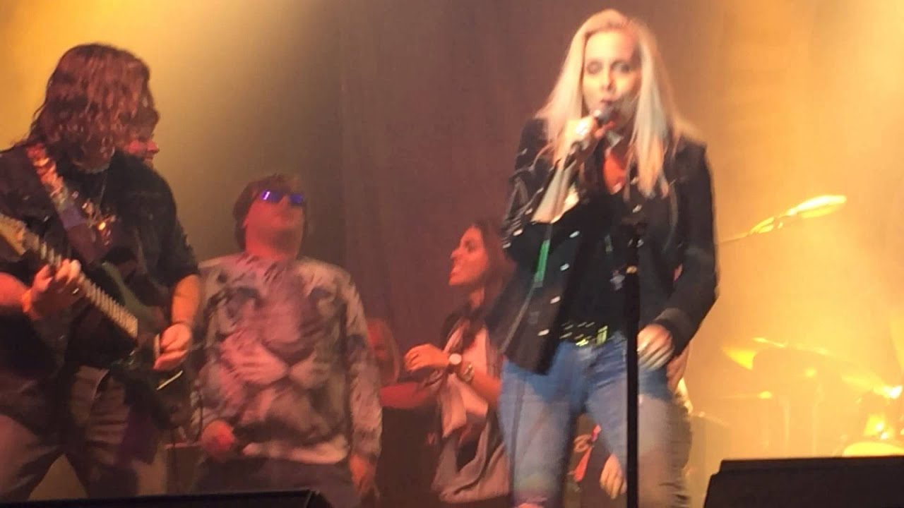 'Cherry Bomb' Cherie Curry from the Runaways and Friends - YouTube