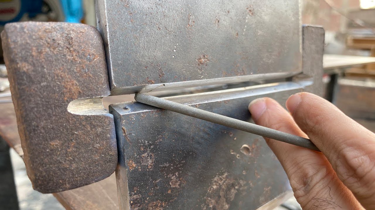 2G Root welding method cap 7018 - YouTube