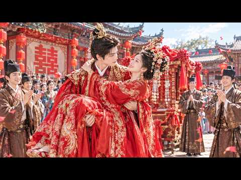 Fleeing Her Wedding, She Grabs a Sickly Man as Hubby, Only to Find He Is a Prince Who Dotes on Her!