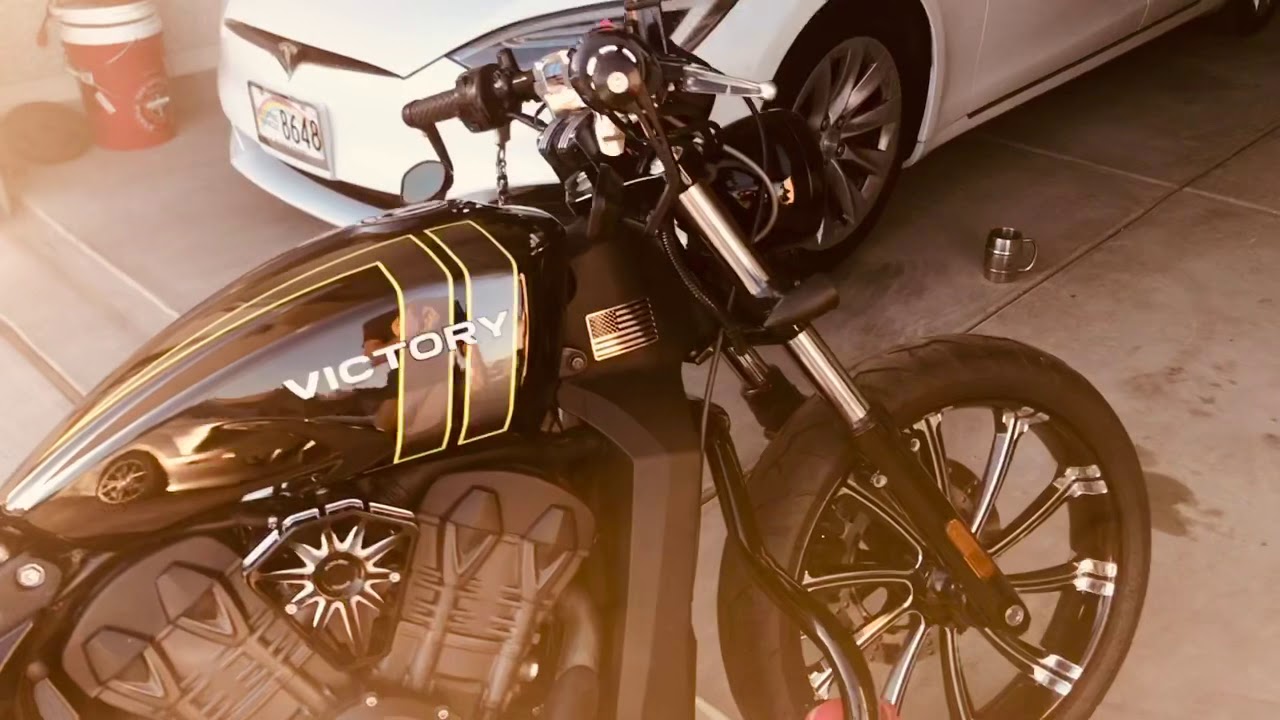 Custom victory octane bobber - YouTube