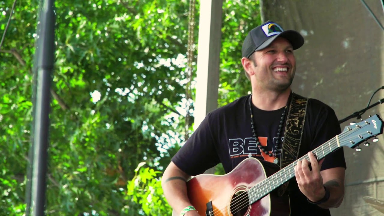 Dustin Saylor is an American Country Singer Songwriter! - YouTube