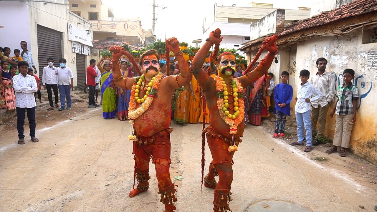 Bonalu dance in Maheshwaram |Teenmaar dance | maheshwaram bonalu 2021 ...