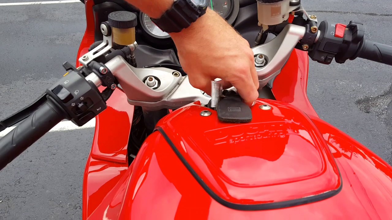 2003 Ducati ST4s in Red Walk Around @ Frontline Eurosports - YouTube