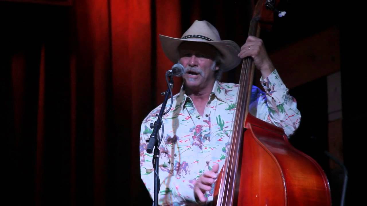 Doug Moreland: Deep Dark Blue (live at Mercer Street Dance Hall) - YouTube