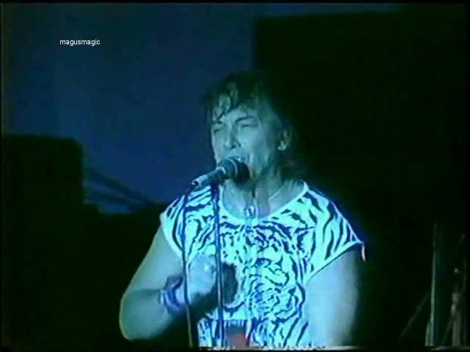 The Animals - We Gotta Get Out Of This Place (Live, 1983 reunion) ♫♥ ...
