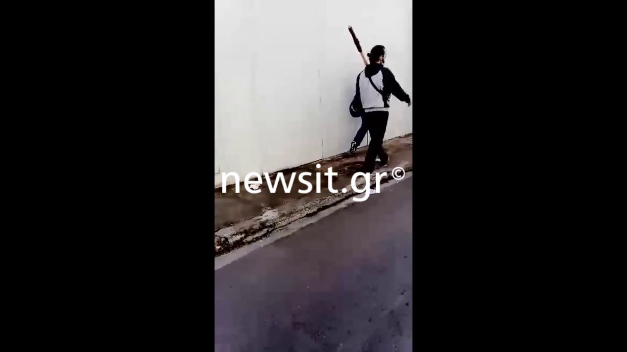 Πορεία στο Περιστέρι - YouTube