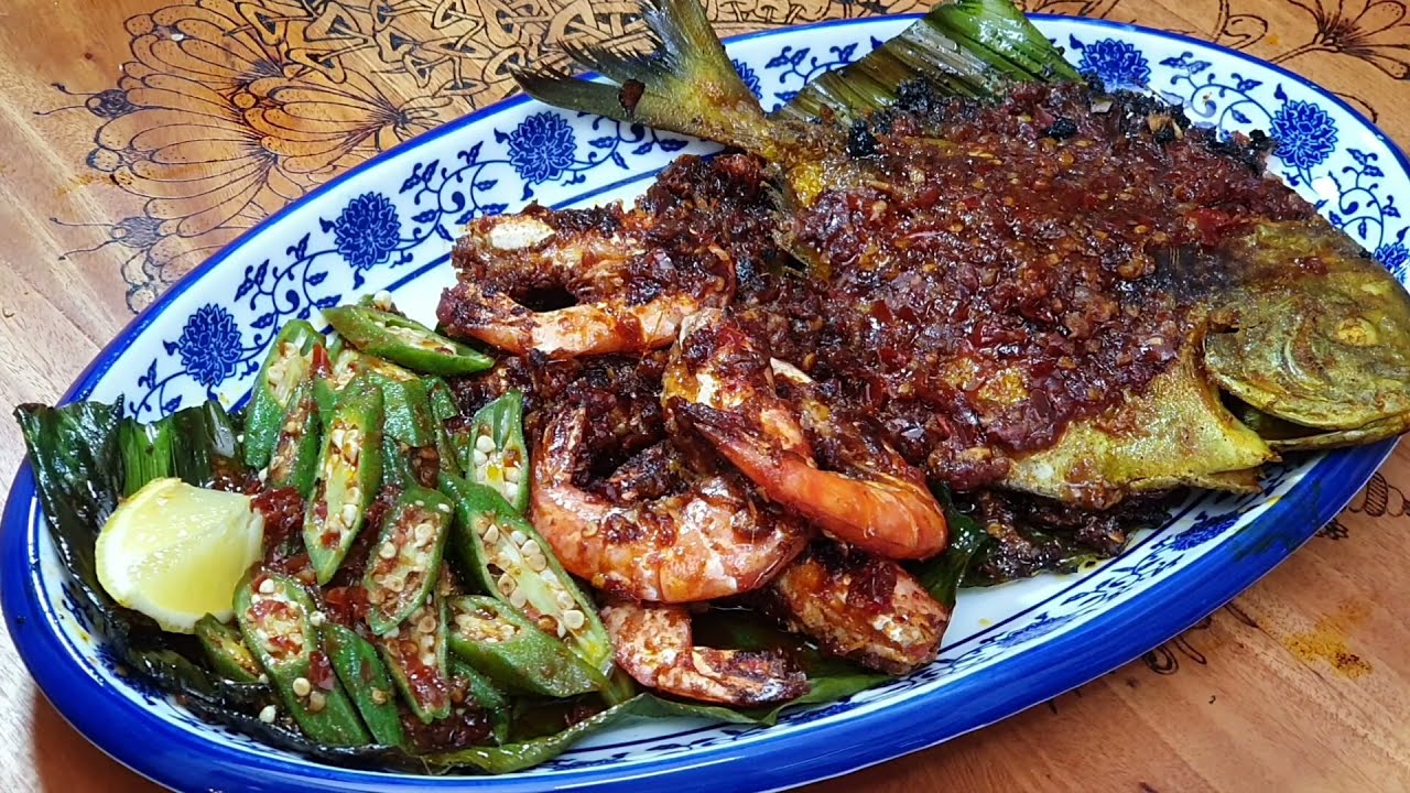 BBQ seafood platter (ingredient list provided) - YouTube