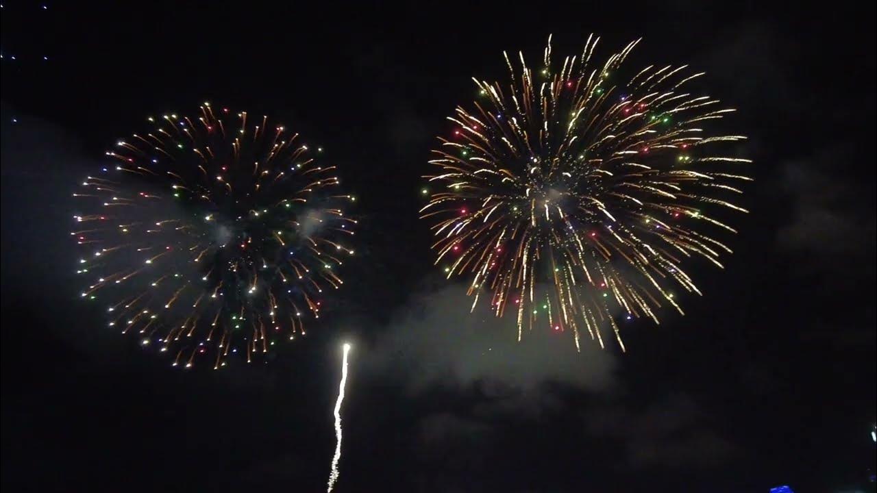 2023新加坡跨年烟火秀4k视频2023 Singapore New Year's Eve Fireworks Show 4k video - YouTube