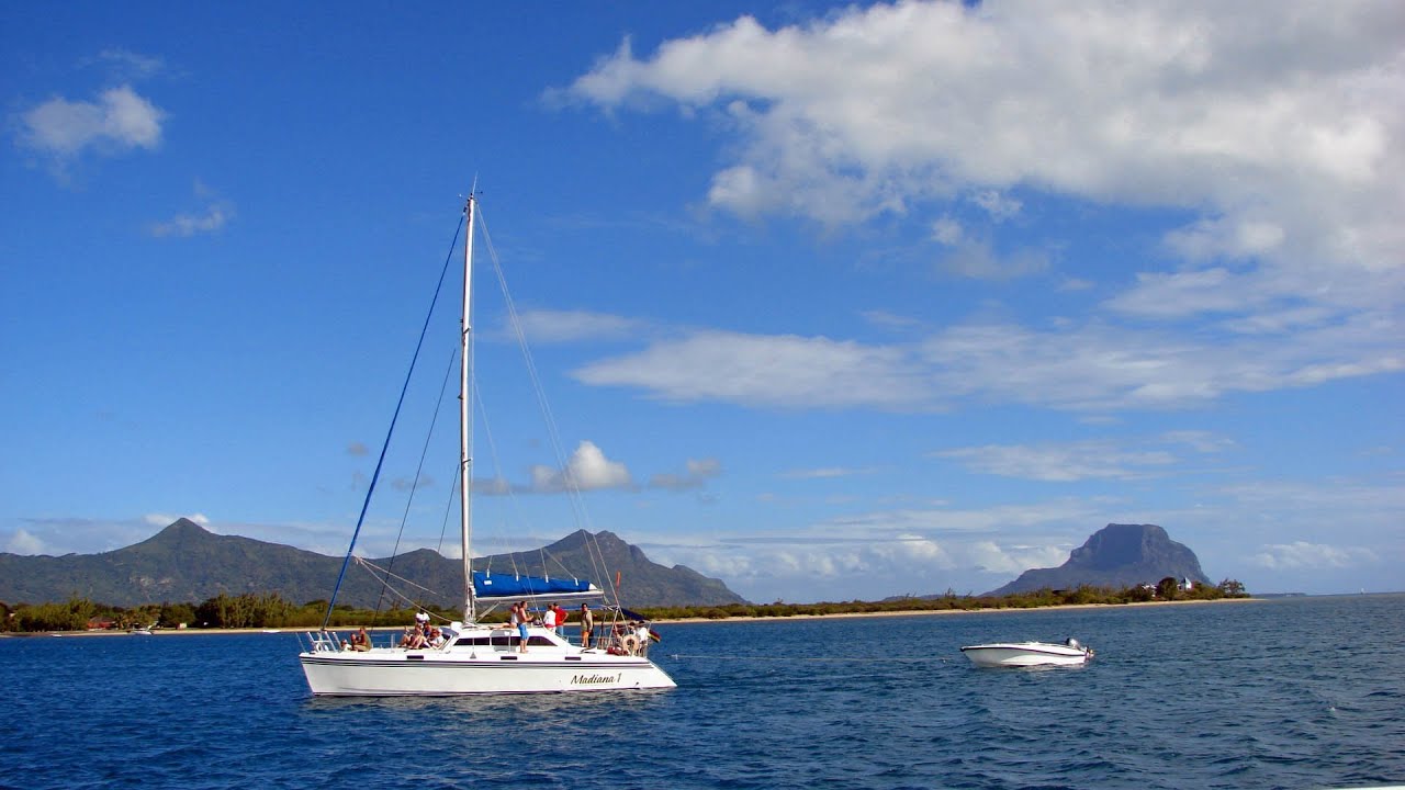 Mauritius - sailing along the west coast HD - YouTube