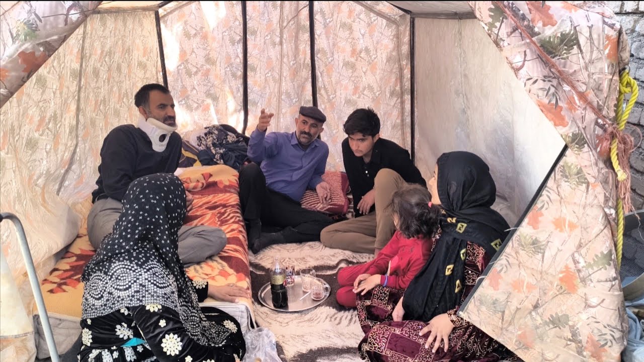 Yusuf's arrival and meeting with Hamza. Measuring Hamza's house for ...