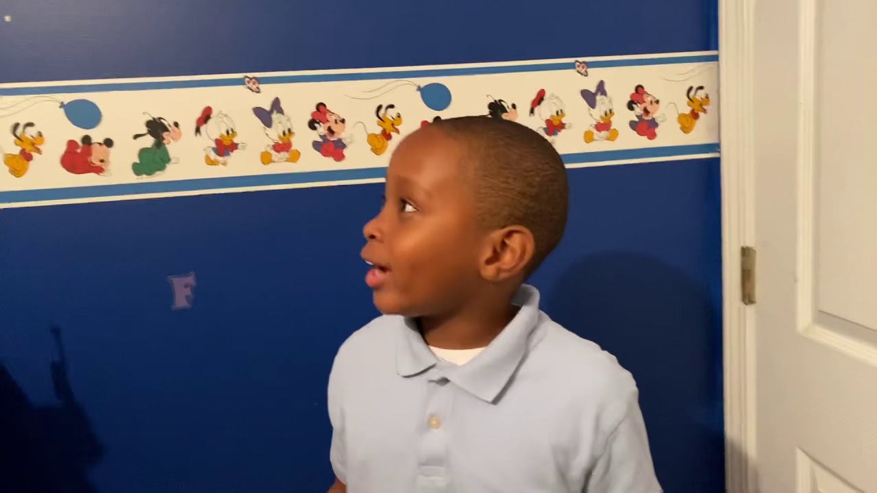 Pledge of allegiance in French - YouTube