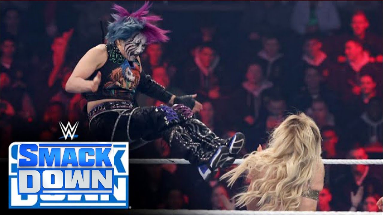 Asuka botch Charlotte Flair injury footage OFF AIR - WWE SMACKDOWN 12/8 ...