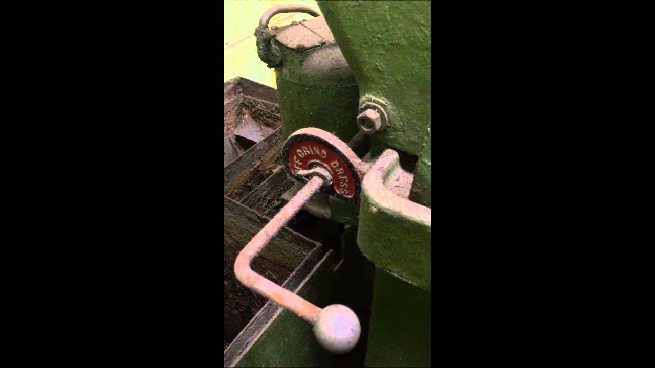 ROYAL MASTER TG-12 CENTERLESS GRINDER - YouTube
