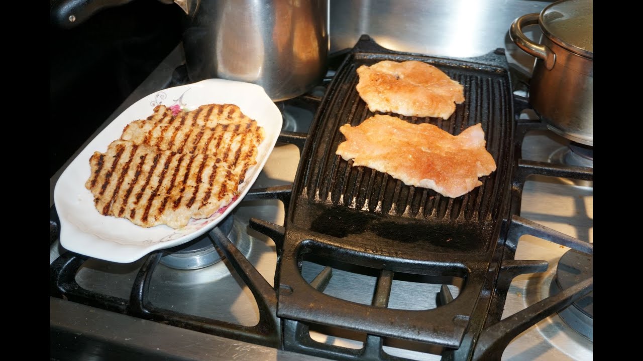 HOW TO CUT IN PIECES A WHOLE RAW TURKEY - YouTube