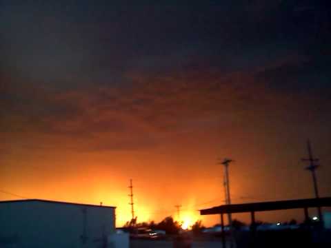 FIRE EXPLOSION IN WICKENBURG, ARIZONA - YouTube