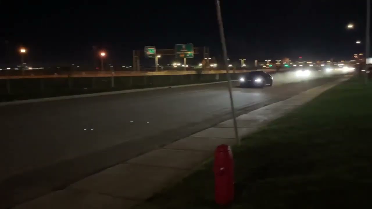 Audi RS7 vs Dodge Charger Hellcat - YouTube