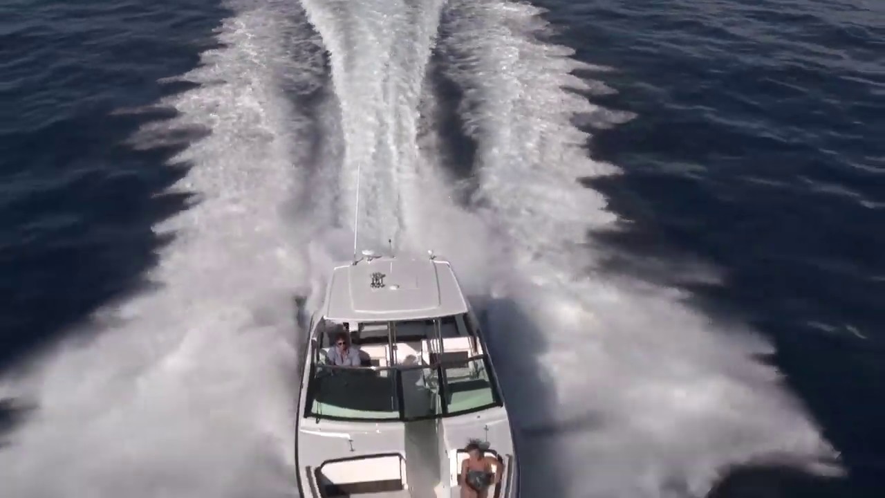 2018 Monterey 385 SE: Boat Review - YouTube