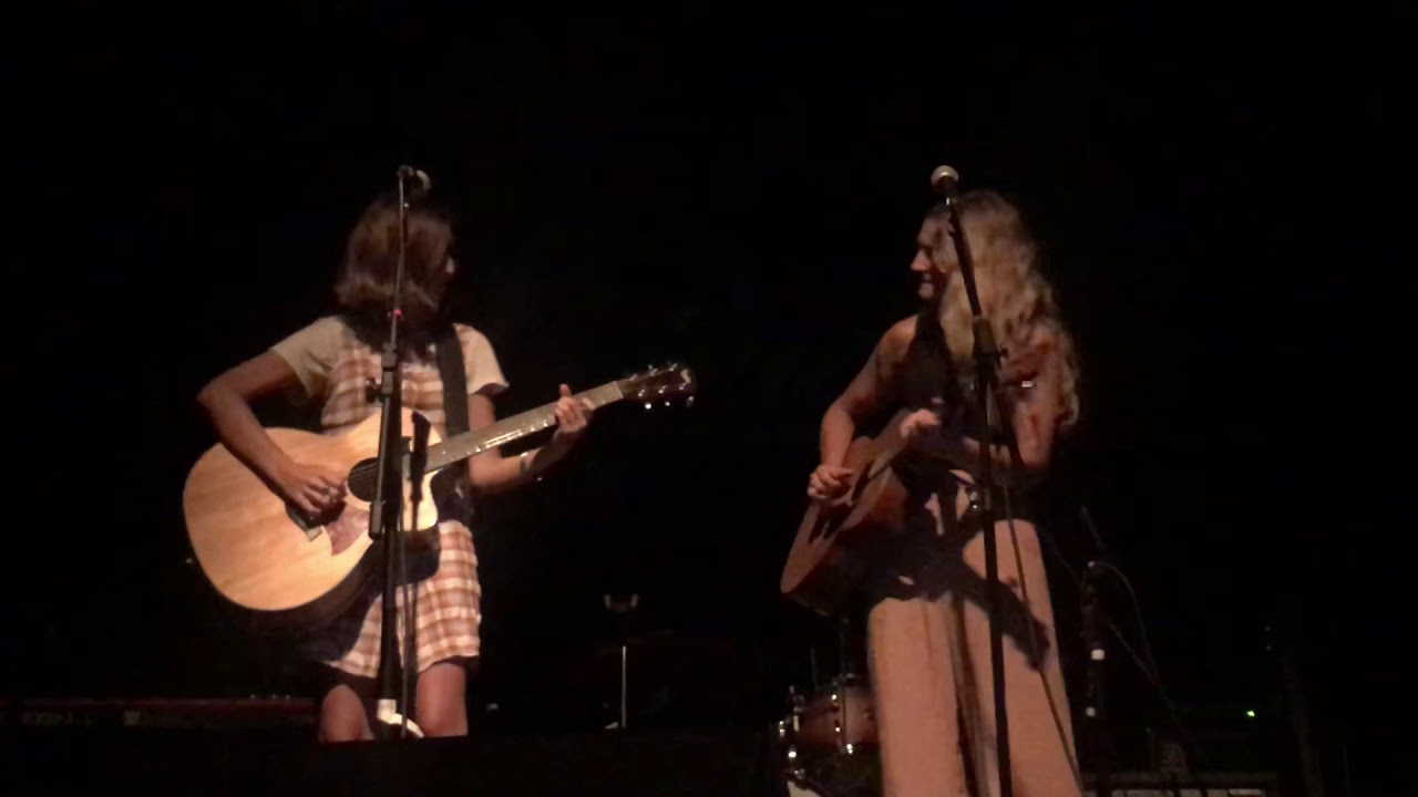 Gorrión - Lucila Ruiu y Paz Carrara en Lucille 13-3-2020 - YouTube