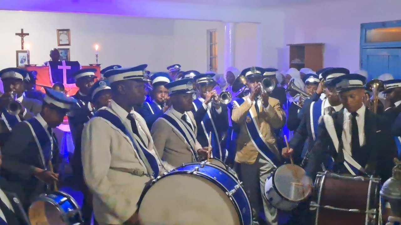 Modimo o mosa - Father Masango's Brass Band (Turflaagte, Bloemfontein ...