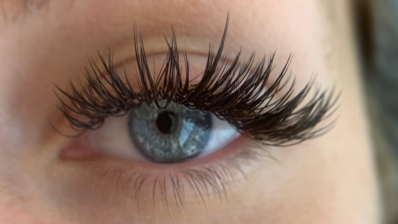 Wet effect lashes. Real speed. No sounds. Step by step whole process ...