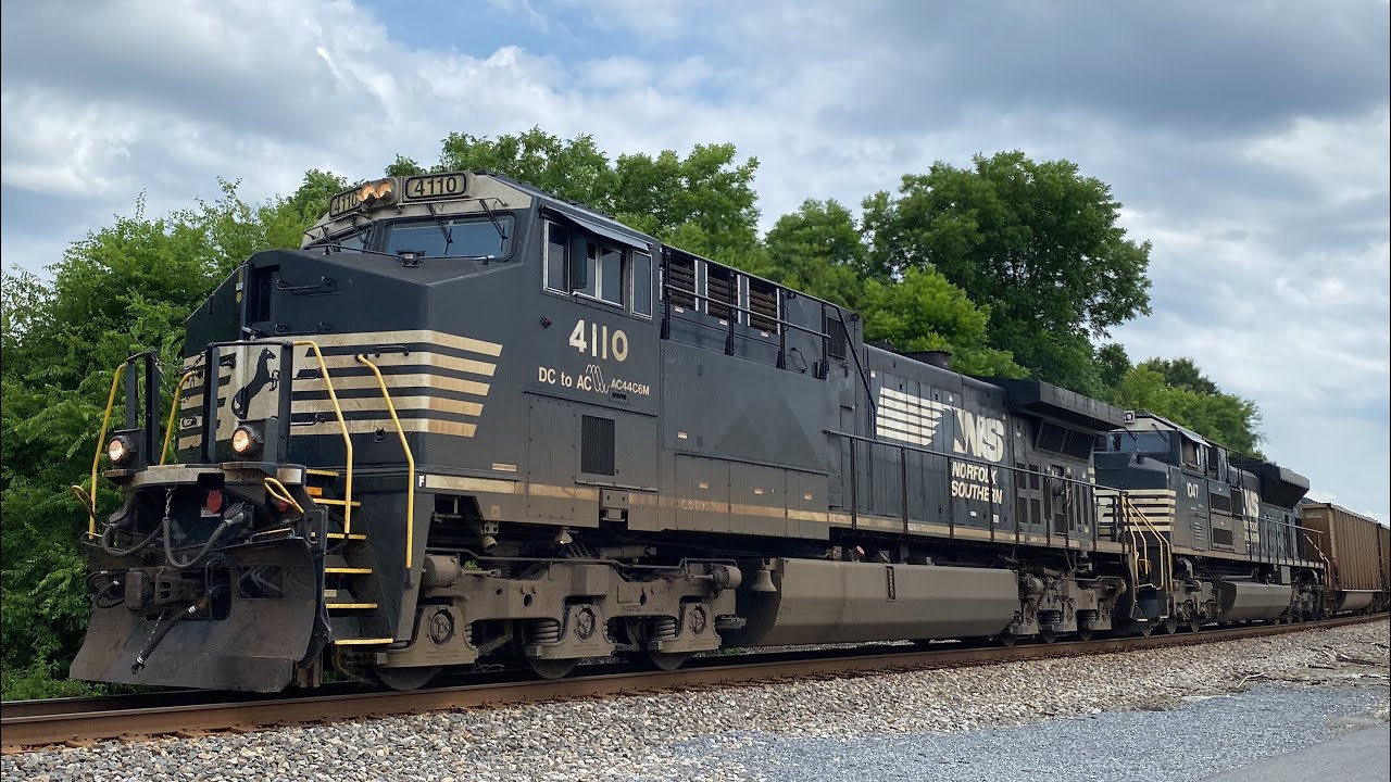 NS 4110 leads NS 786 flying through Pineville. 6-25-2022 - YouTube