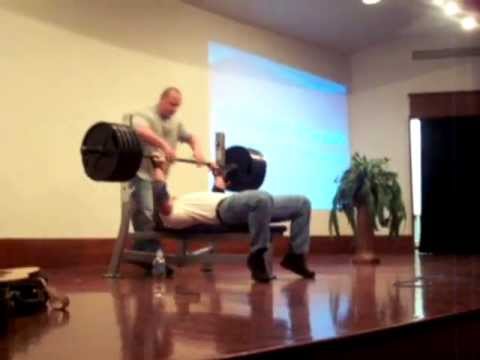 How to Bench Press: Heavy Weight (500lbs) - YouTube