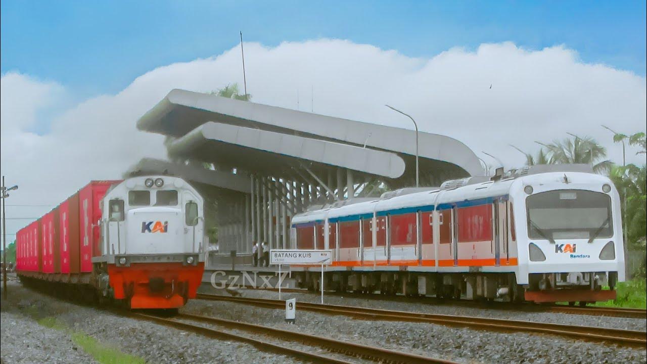 Kompilasi Kereta Api Papasan Di Stasiun Batang Kuis Youtube