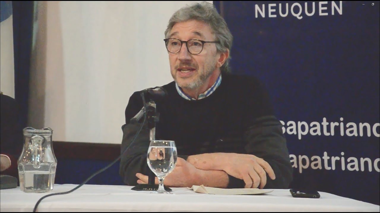 "Democracia, soberanía y territorio", intervención del Prof. Silvio ...