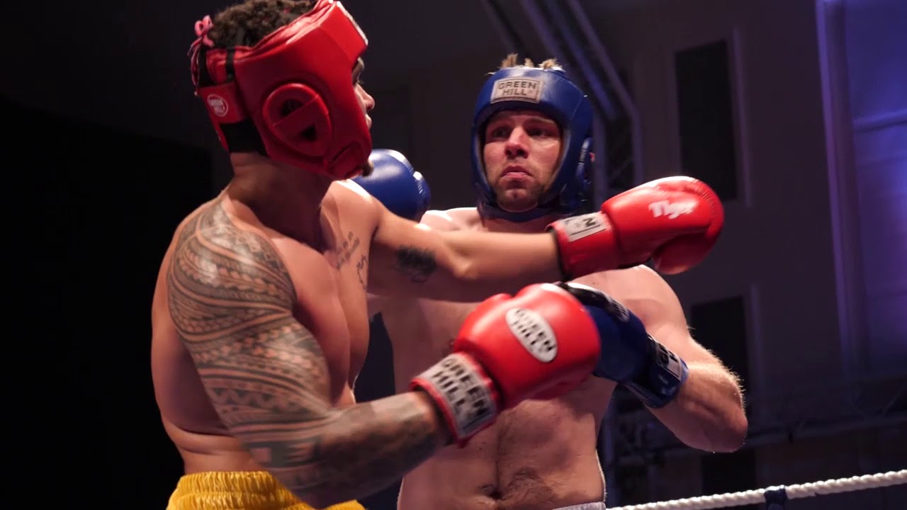 Legacy Boxing 5 - Russ Langford vs Alex Crossley - YouTube