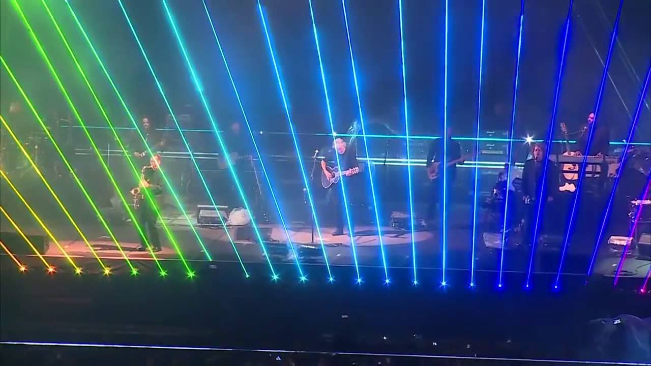 Roger Waters at Zócalo de la Ciudad de México - YouTube