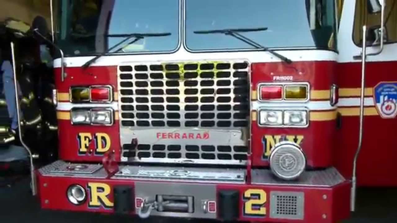 FDNY Rescue 2 goes on a water rescue - YouTube