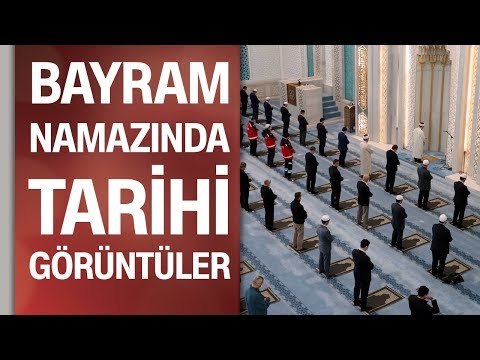 Ramazan Bayramı namazında tarihi görüntüler...