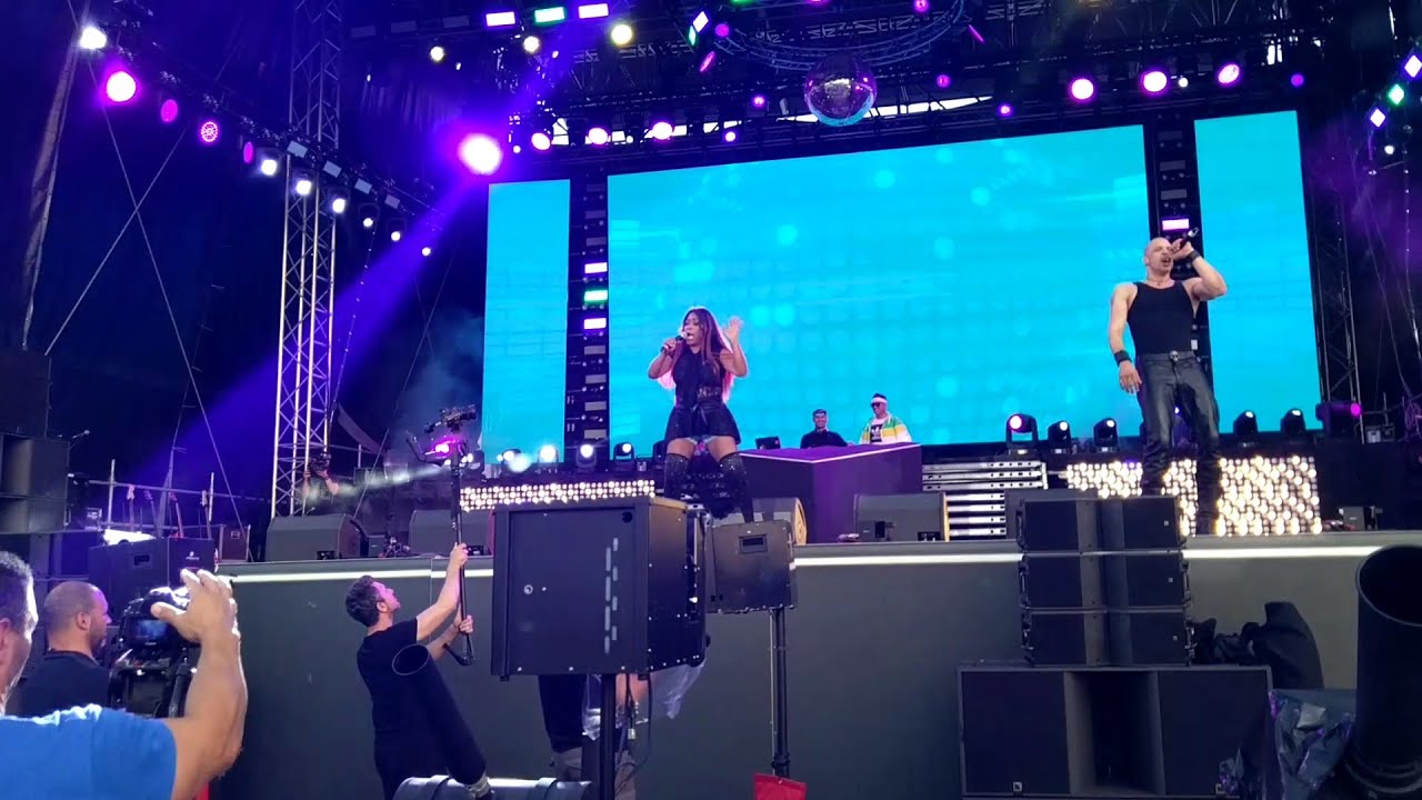 Snap - Rhythm is a Dancer (Penny Ford) Live At DISKOteka Festival ...