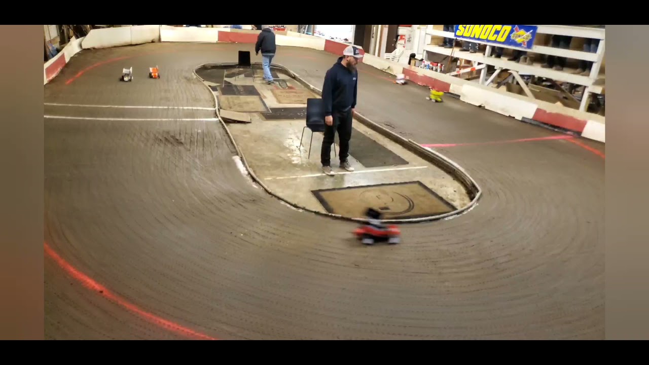 Skip's RC Raceway Indoor Dirt Oval Racing 13 November 2021 - YouTube