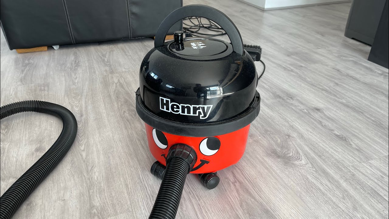 Numatic Henry 160 hoover vacuum cleaner - YouTube