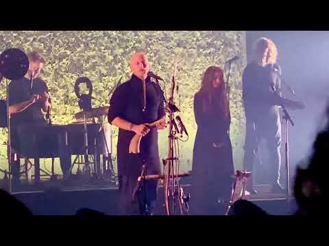 Speech from Einar and the performance of Helvegen
