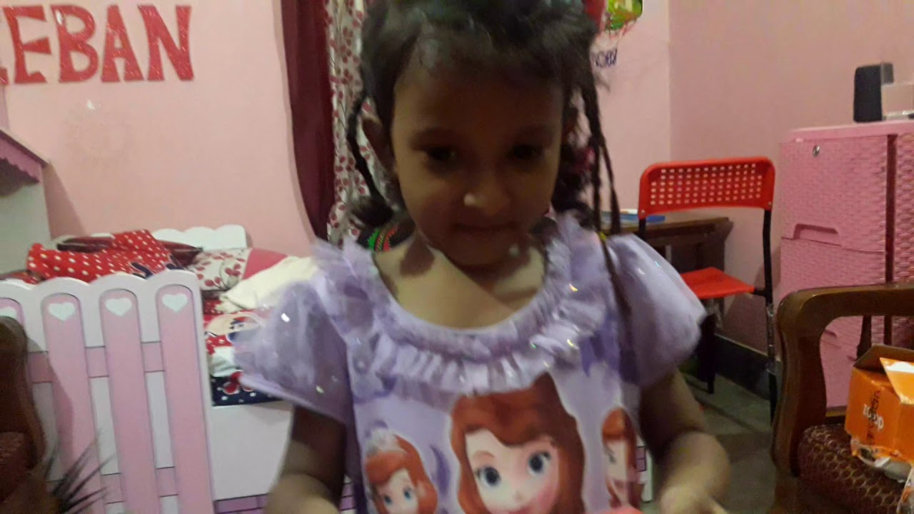 Zeban got Makeup kit from her Baba - YouTube