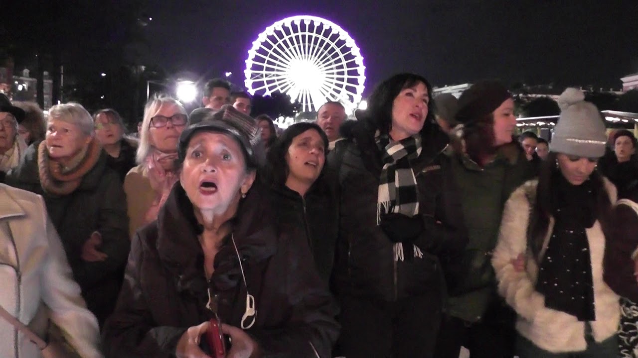 Nice : les fans de Johnny Hallyday rendent hommage à leur idole - YouTube