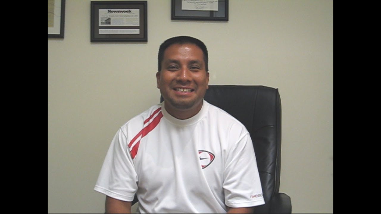 Dan talks about his Visian ICL experience with Dr. Brian Boxer Wachler ...