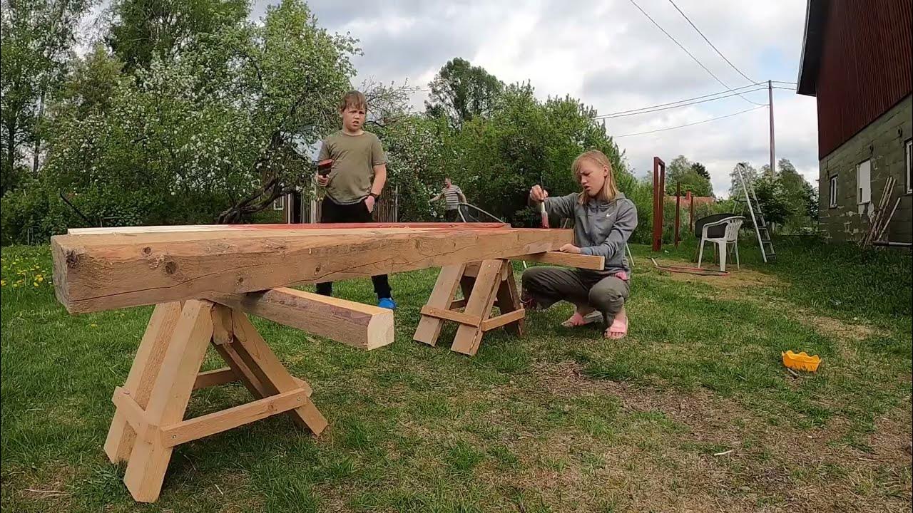 Suurperhe Rakentaa Kesäkanalan Homesteading In Finland Youtube