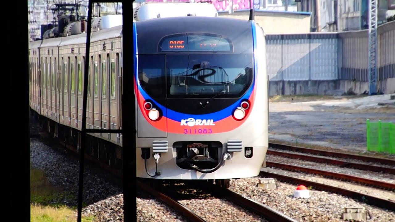 Korail Line 1 train arriving at Bucheon - YouTube