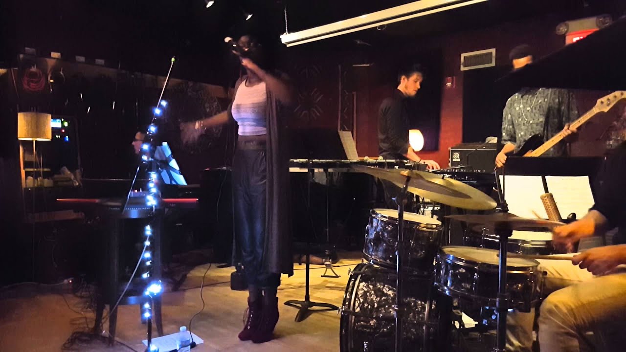 MS Debo Ray LIVE at Lillypad #Cambridge - YouTube