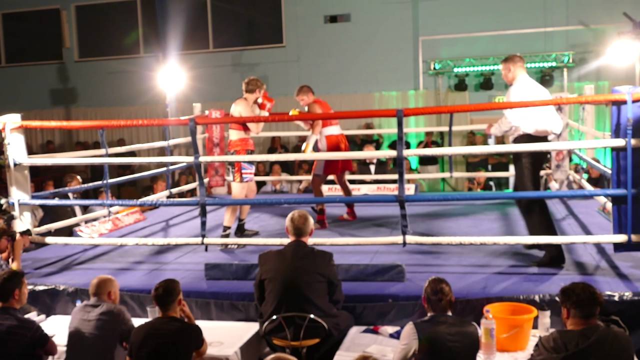 Kelly Morgan v Lisa Cielas - YouTube